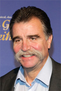 Vom Feld zur Halle: Eine Chronik der Handballgeschichte - Handball Guru ...